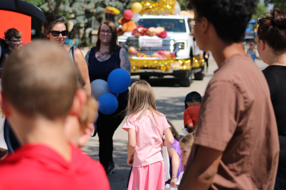 Creative floats steal the show in Weyburn parade - DiscoverWeyburn.com ...