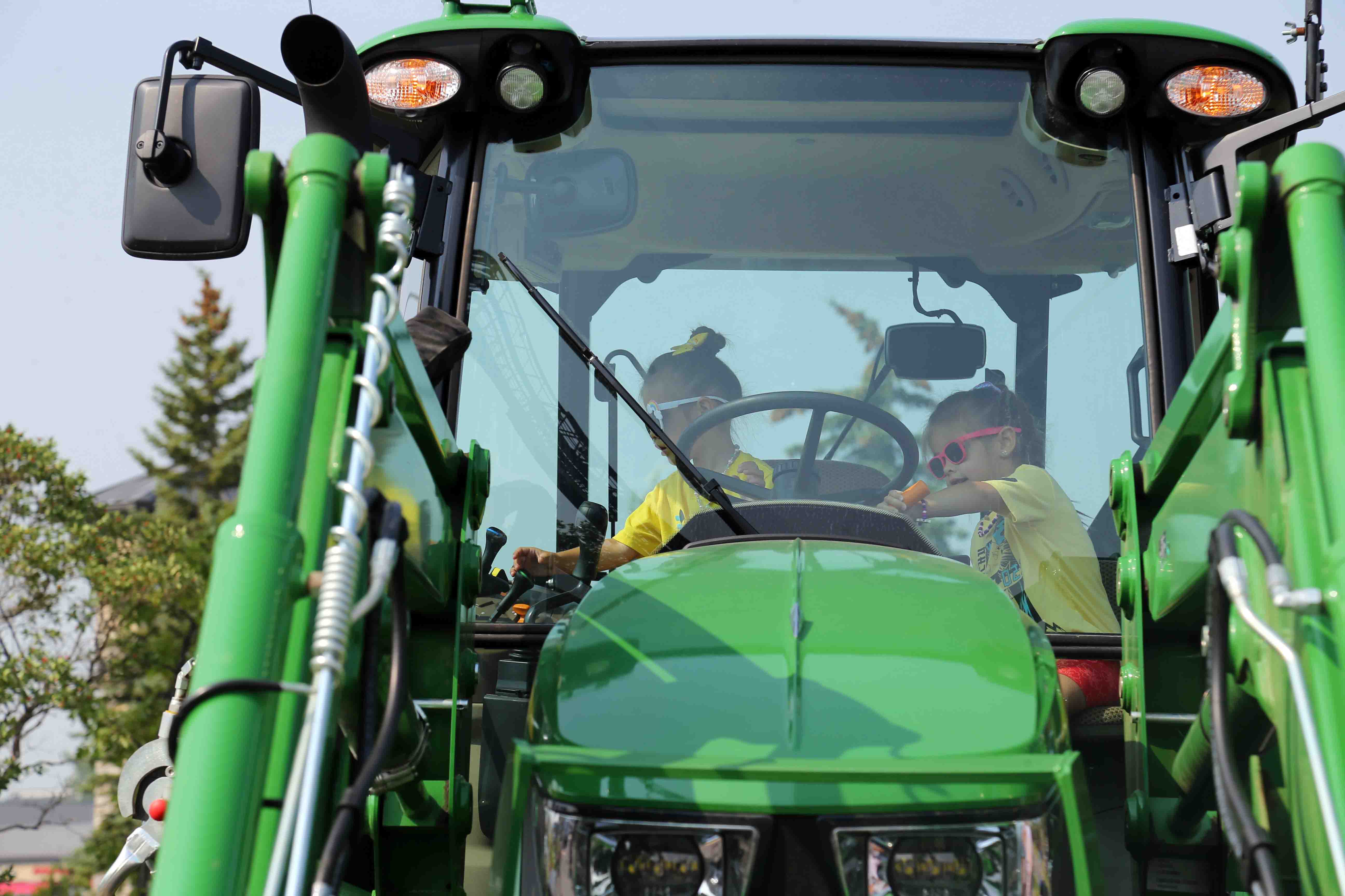 Gallery: Mighty Machines event brings even mightier smiles ...