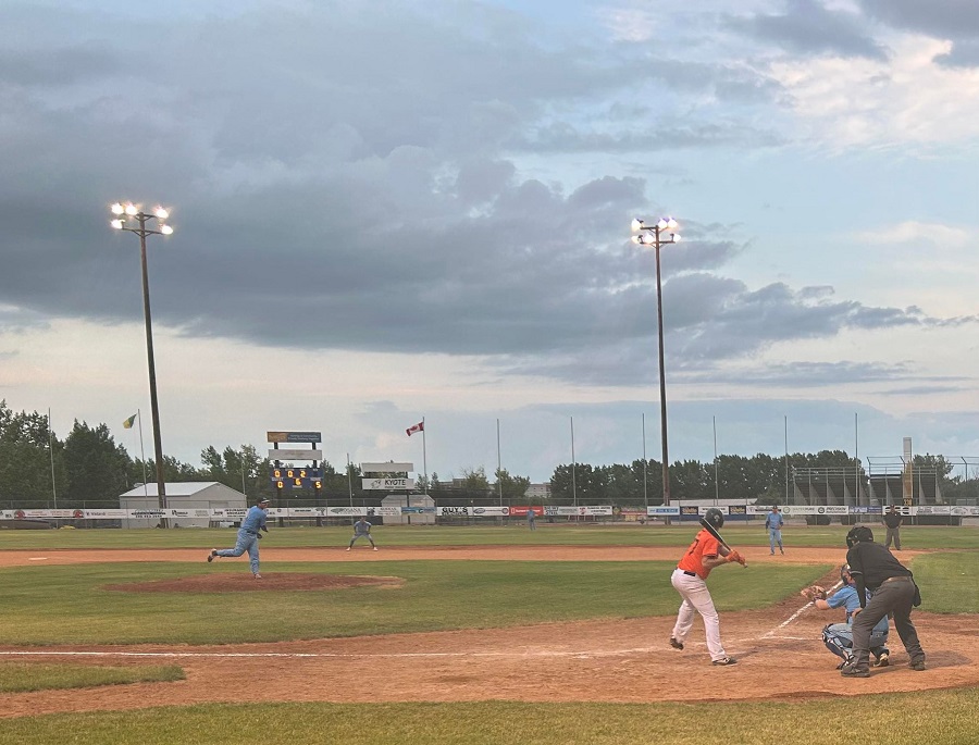 Stallions jump out to early series lead - WestCentralOnline: West ...