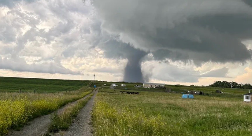Hundreds of locals stand by woman who faced tornado - CochraneNow ...