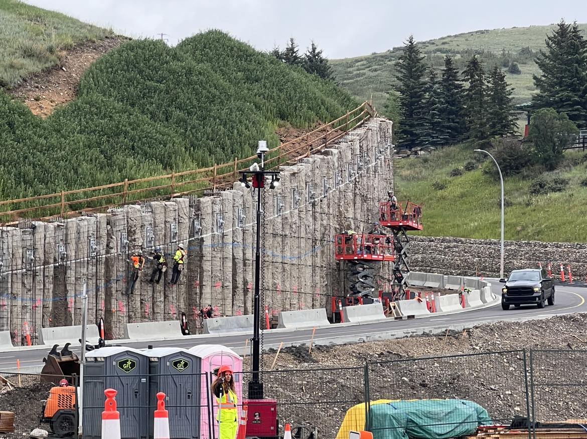 Construction workers climbing to new heights in Cochrane - CochraneNow ...