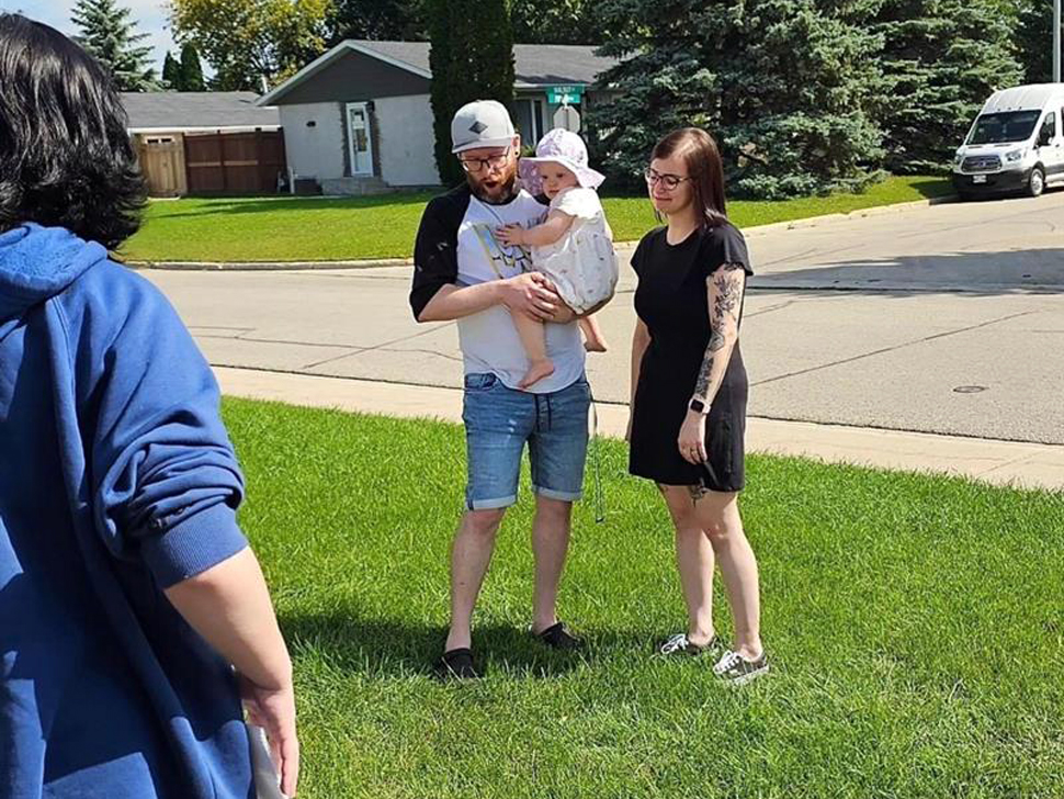 Brooke and Koda's Iced Tea Stand raises thousands of dollars for Ile ...