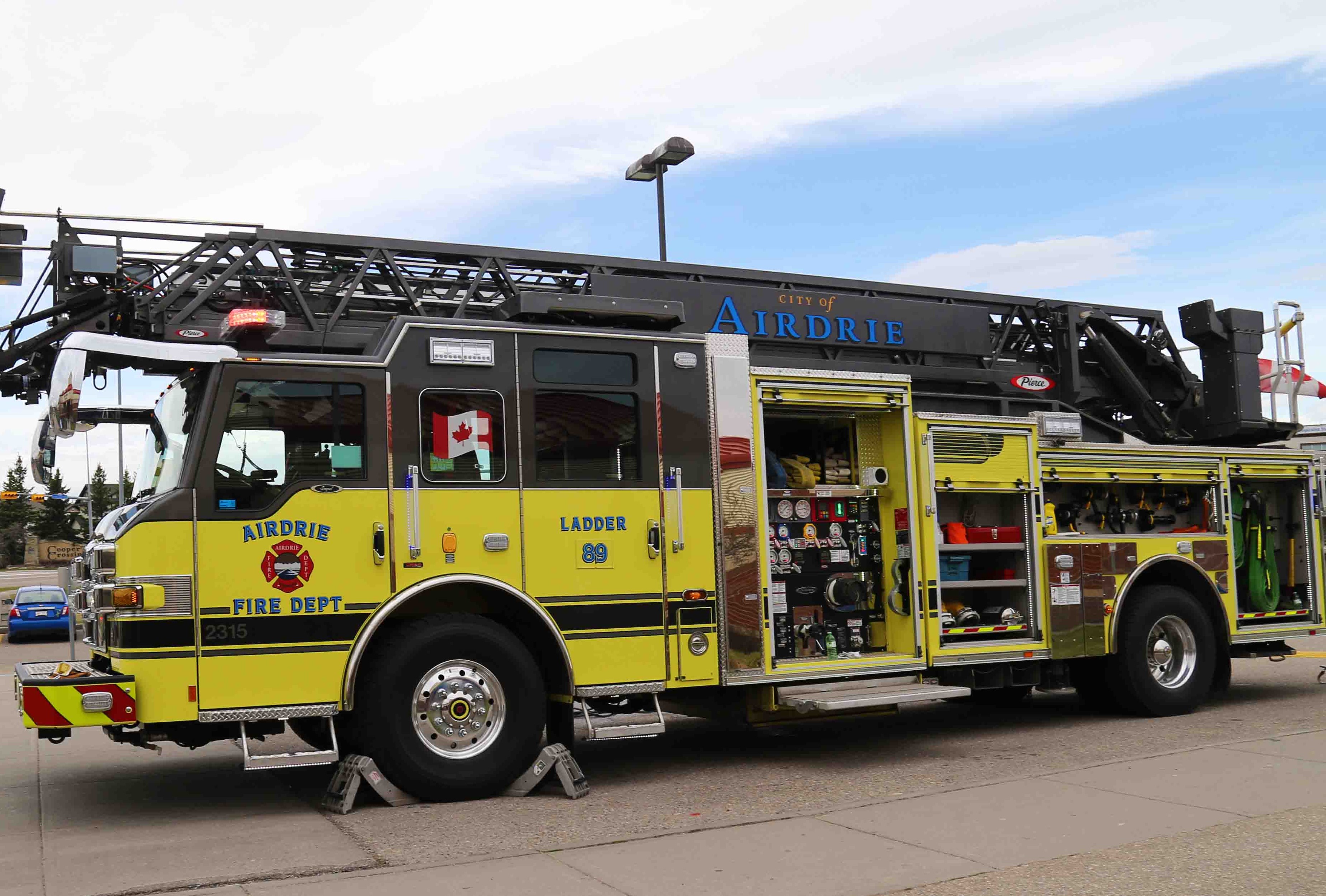 Airdrie Fire Department helping out with wildfires near Yellowknife ...
