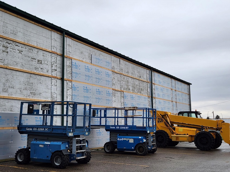 Stockade face lift underway in Kinetic Park - SwiftCurrentOnline.com ...