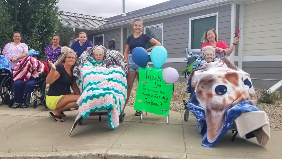 Soo Line Cruisers give drive-by parade for care home residents ...