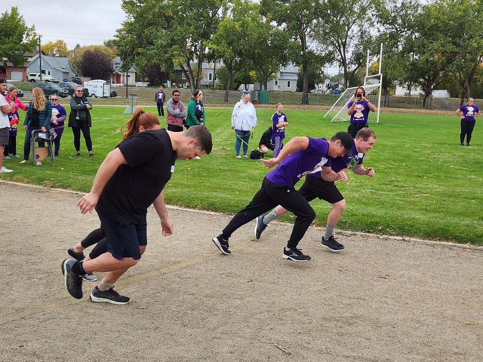 Community convenes for Fun Olympics in Riverside Park ...