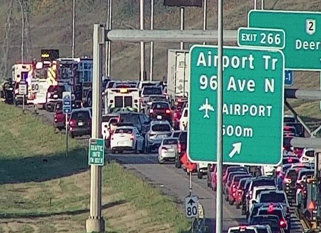 Update: Collision on Deerfoot trail snarls traffic for kilometers ...