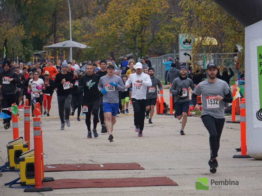 Record setting numbers at 17th Thanks for Giving Run in Winkler ...