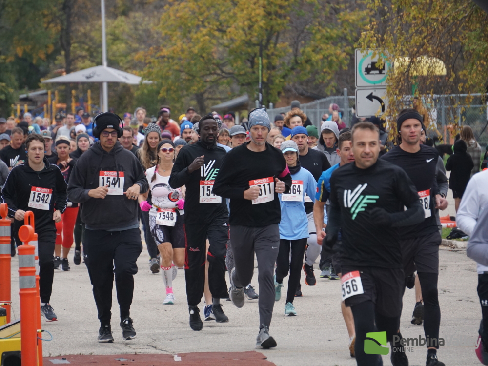 Record setting numbers at 17th Thanks for Giving Run in Winkler ...