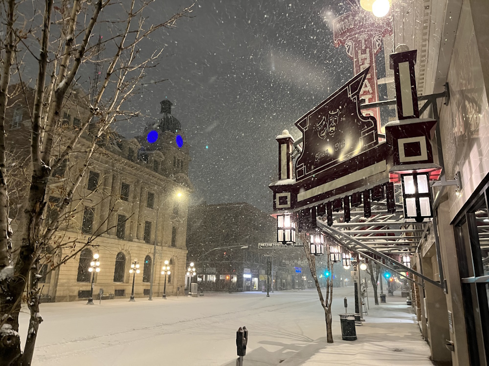 White Christmas possible in Moose Jaw as forecasters watch midweek ...