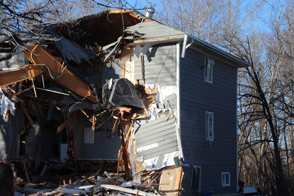 'Drug house' in Dakota Tipi First Nation demolished Friday afternoon ...