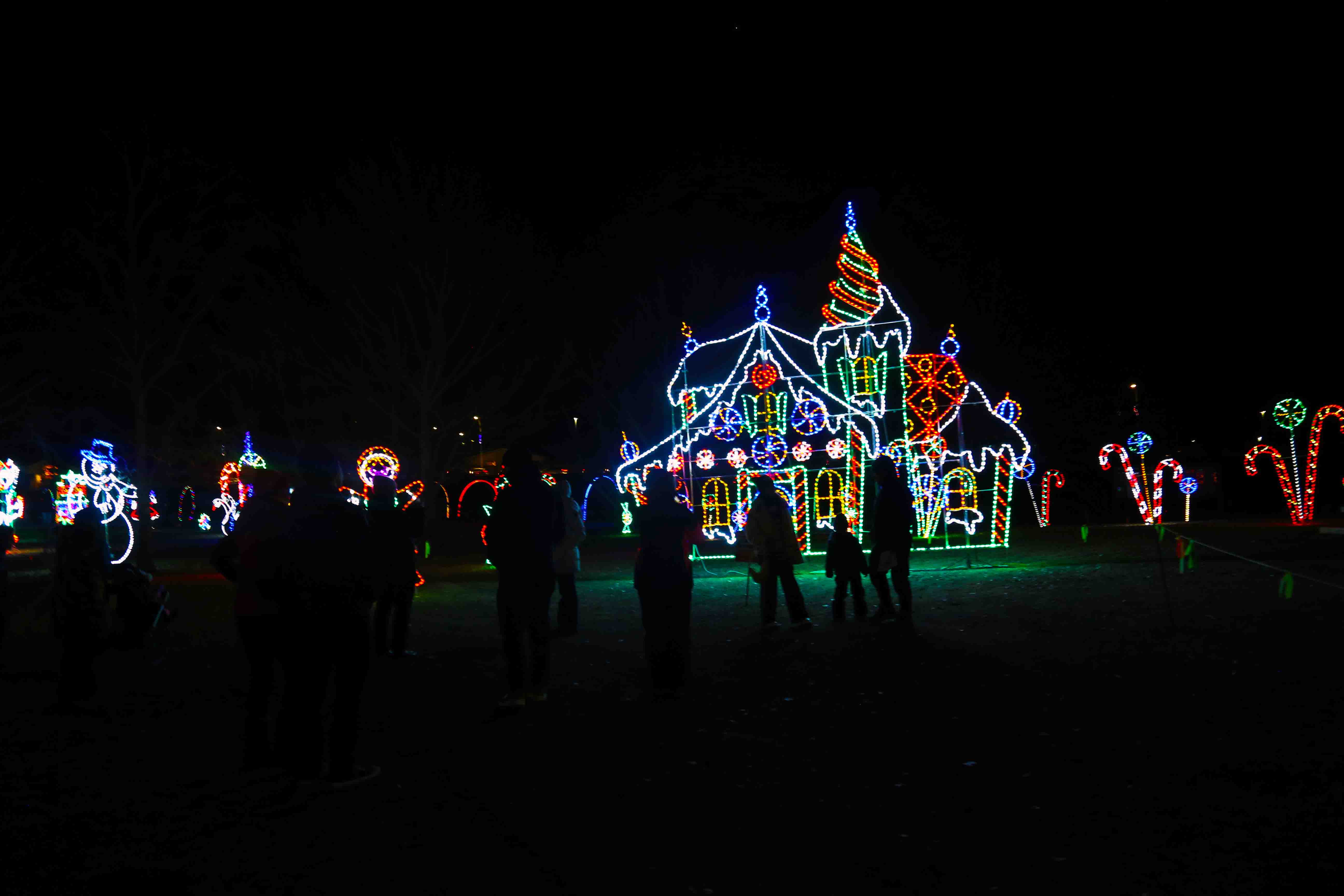Watch / Gallery: Airdrie flips the switch on holiday season ...