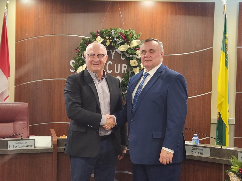 Council highlights Minken's 16 year legacy in retirement farewell ...