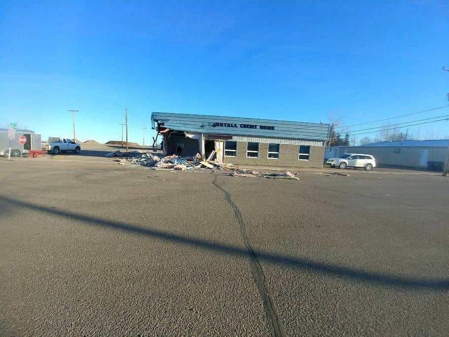 Leader RCMP investigating credit union theft - WestCentralOnline: West ...