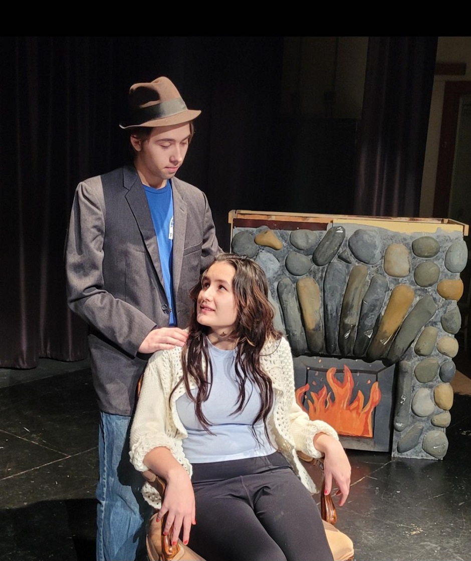 Crocus 80 Theatre unwraps the magic of Christmas with 'The Gift of the ...