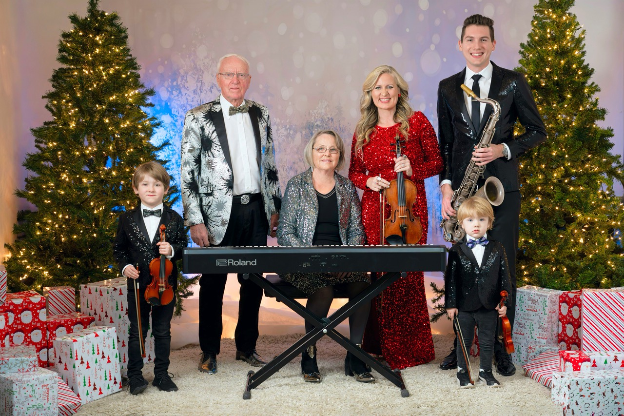 Rosemary Siemens welcomes Christmas on Sunday Hymn Serenade Radio ...