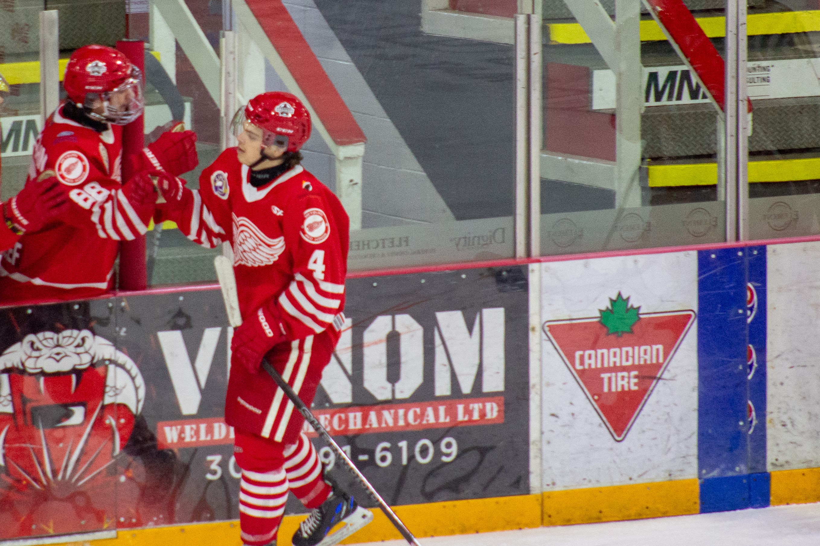 Hodson shines, but Red Wings lose shootout to Mustangs ...