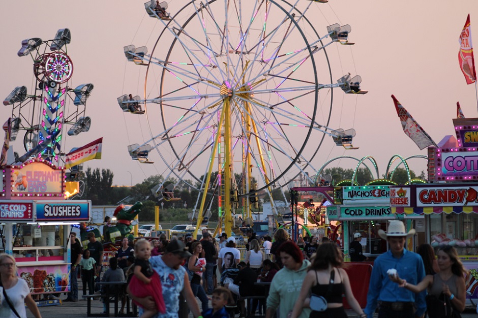 Souris River Rodeo takes centre stage on day two of Weyburn Fair Days ...
