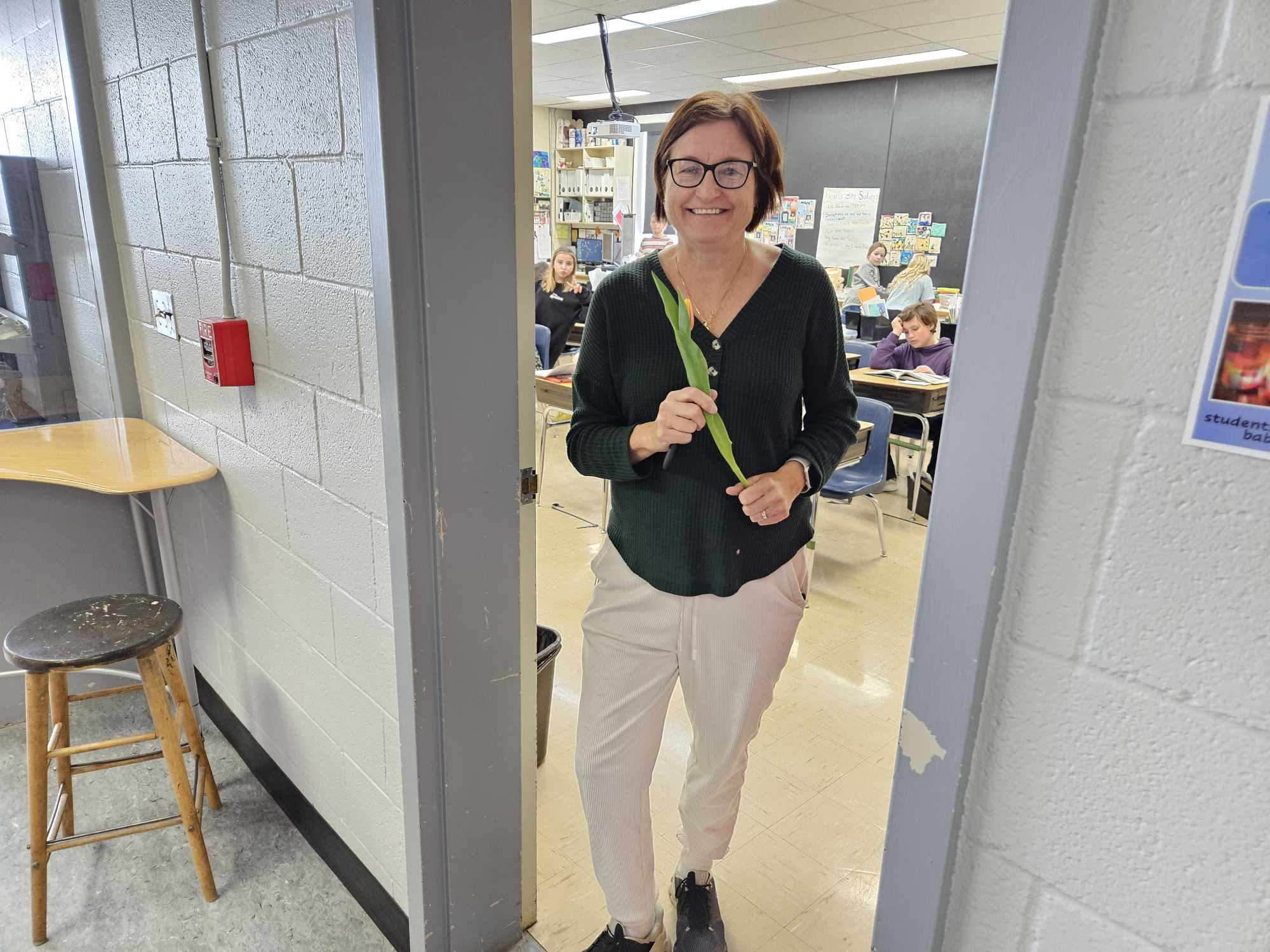 Eston and Elrose teachers receive tulips during "Random Act of Kindness ...
