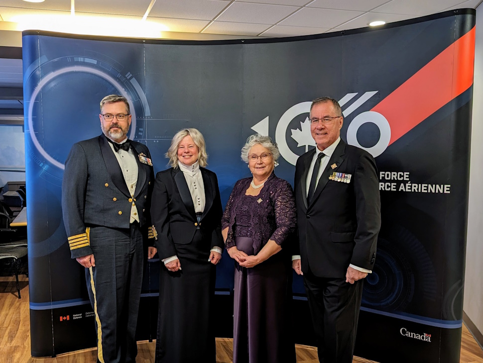 Senior officers, dignitaries attend tradition-packed dinner for RCAF ...