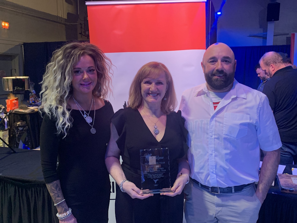 Celebrities, awards, packed Exhibition Centre: Kinsmen Sports Banquet a ...