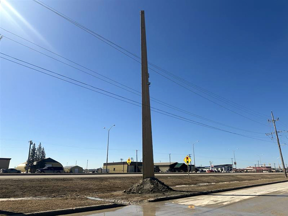 What's with the strange shaped hydro pole in Steinbach ...