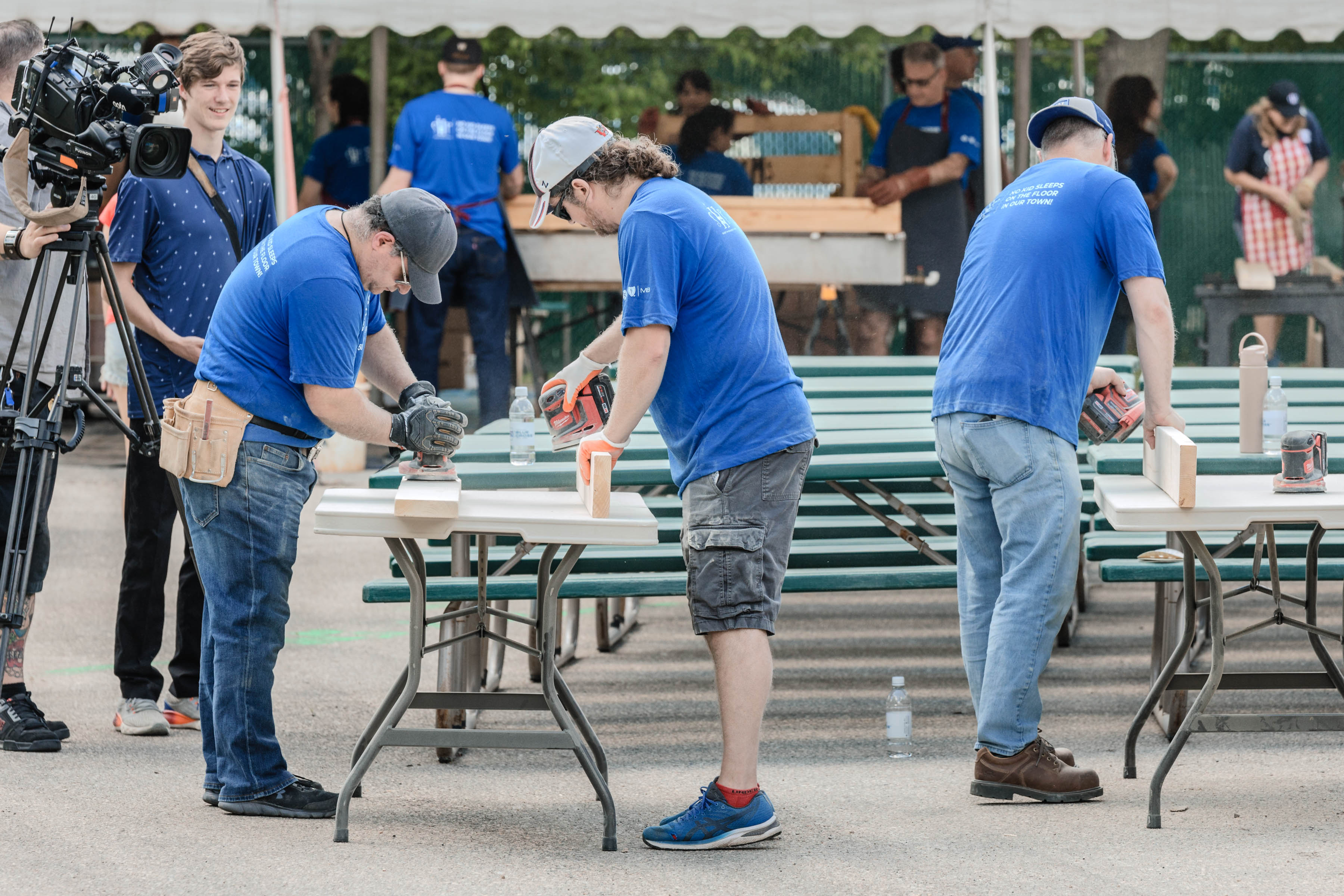 Rest assured: Manitoba Blue Cross builds beds for local kids ...