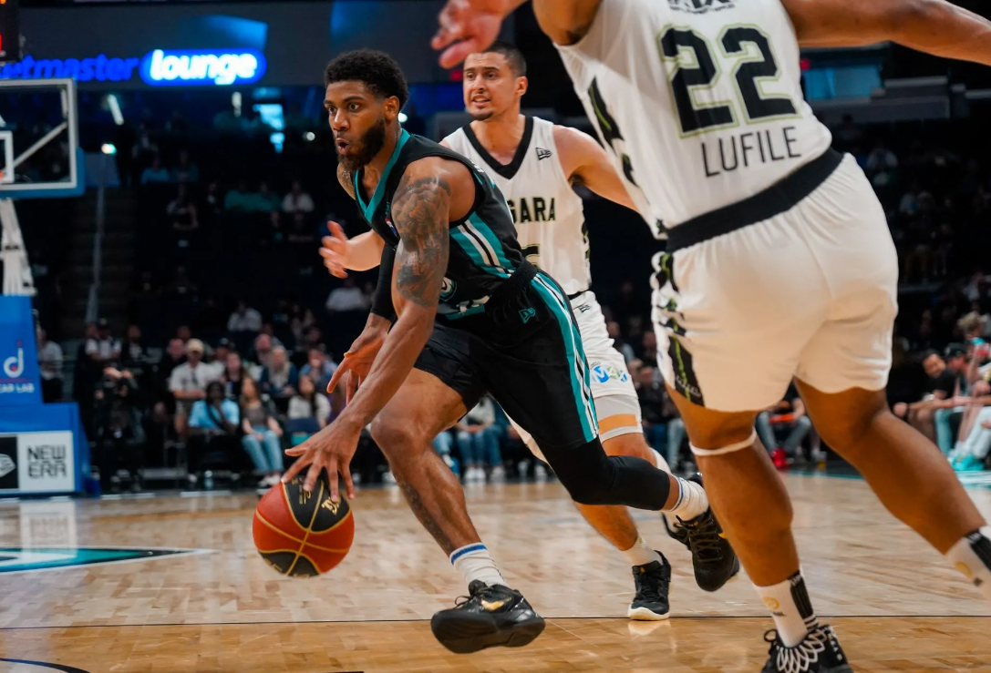 Justin Wright-Foreman sets CEBL record in Sea Bears' 94-82 win over ...