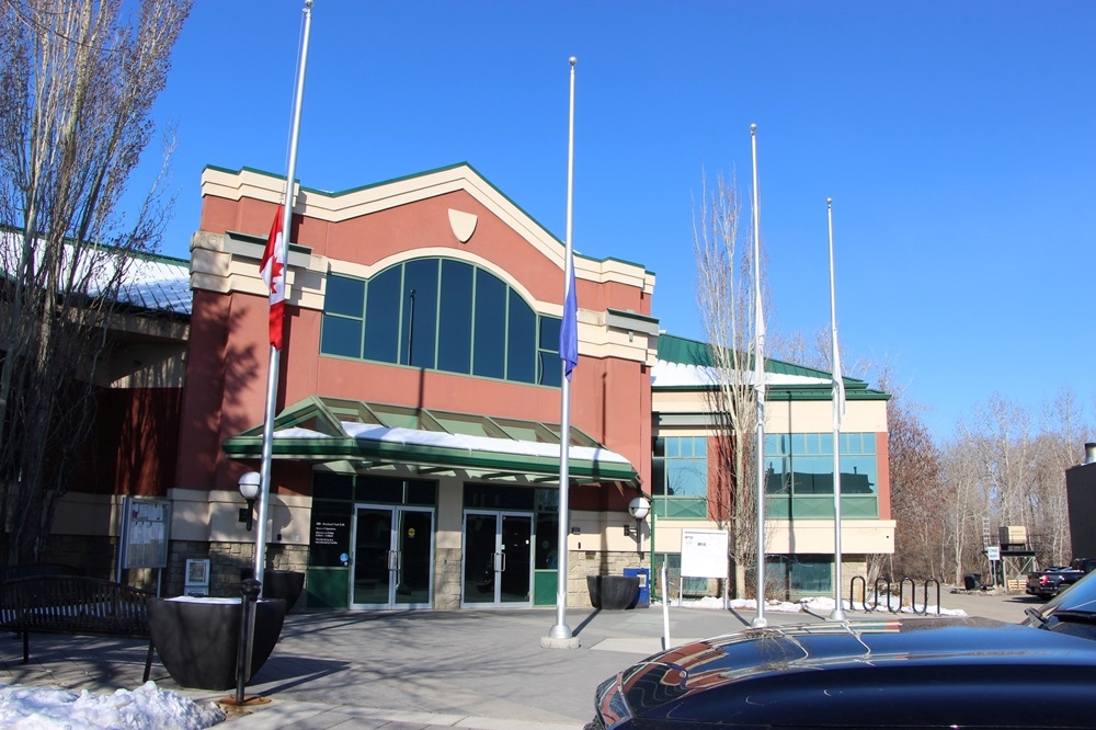 Netflix series to swap town hall flags during High River filming ...