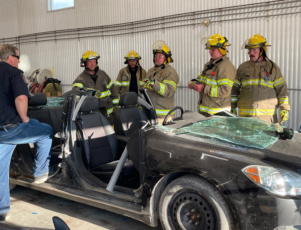 Ste. Anne firefighters want to add more heroes to their team ...