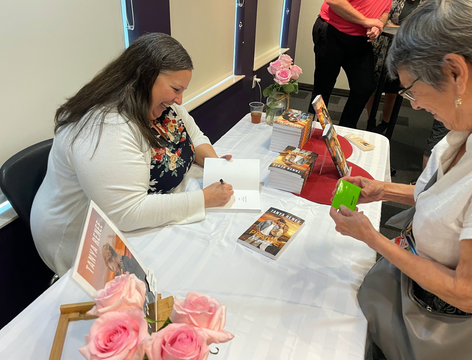 Steinbach author Tanya Renee’s romance series gains momentum ...