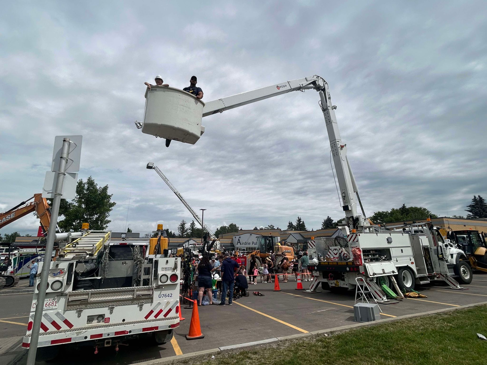 Mighty Machines event thrills young Airdronians - DiscoverAirdrie.com ...