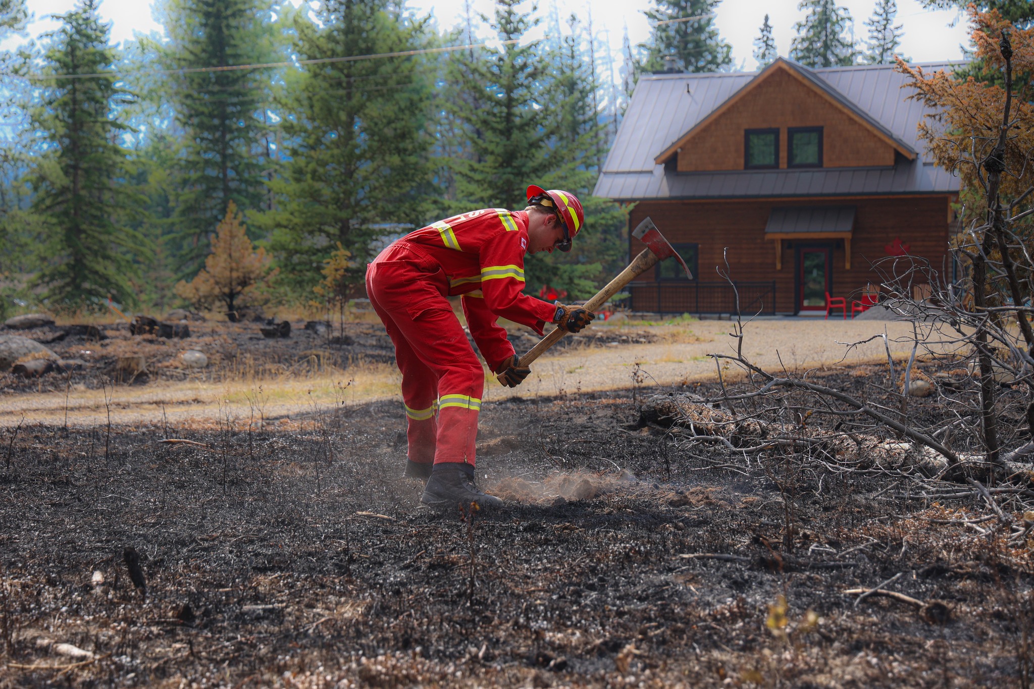 Wind gusts, heat spur Jasper wildfire activity on Tuesday ...