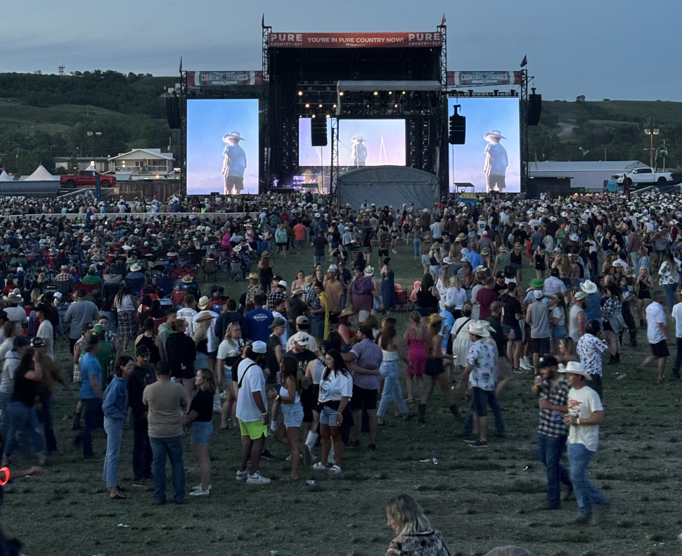 First-timers share their experience at Country Thunder ...