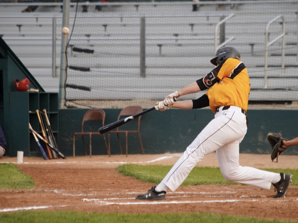Miller Express score 11 straight to down Medicine Hat ...