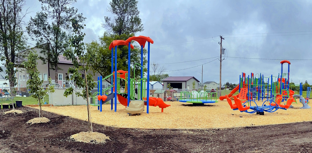 Playground proves popular in Minto - DiscoverWestman.com - Local news ...