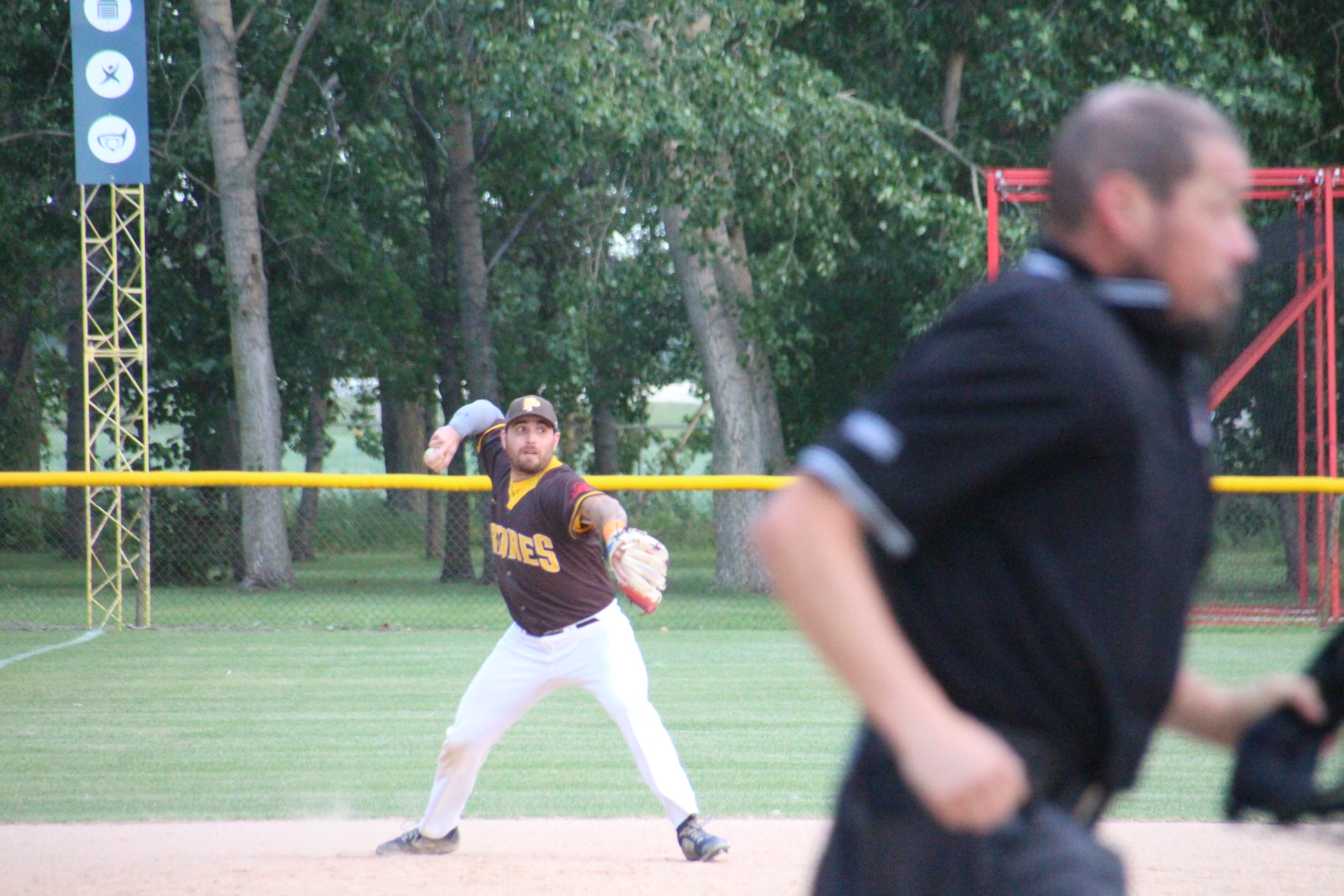 Padres drop game four of championship series in Plumas, sets up winner ...
