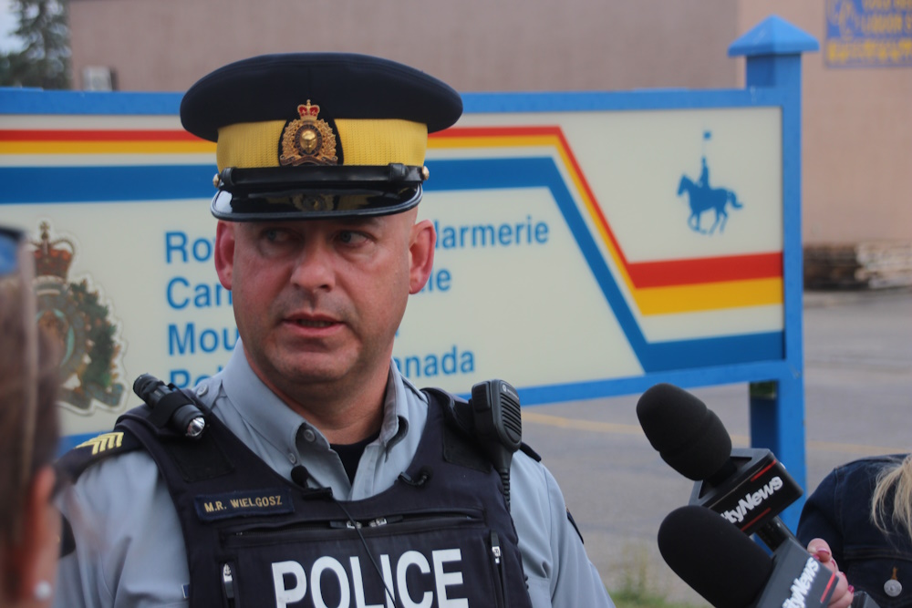 Shooting leaves one dead, Strathmore RCMP hunting for two suspects ...