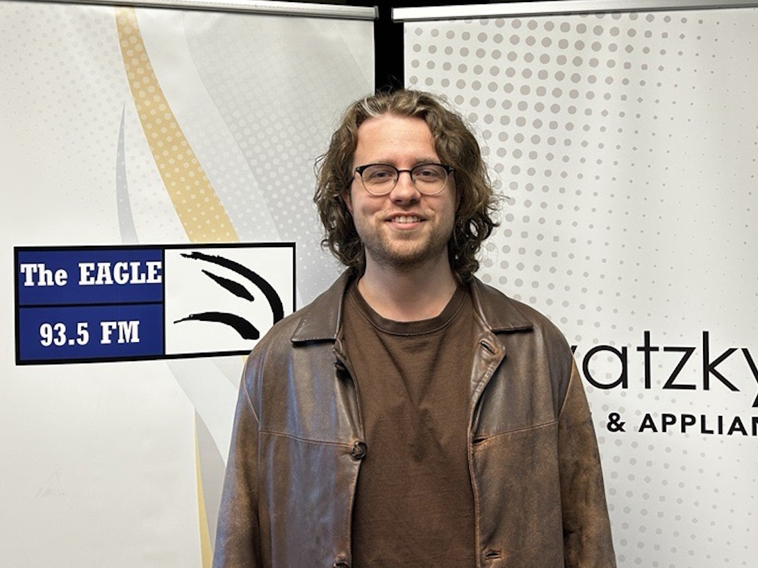 Winkler voice actor lends talents to new video game, MechWarrior 5 ...