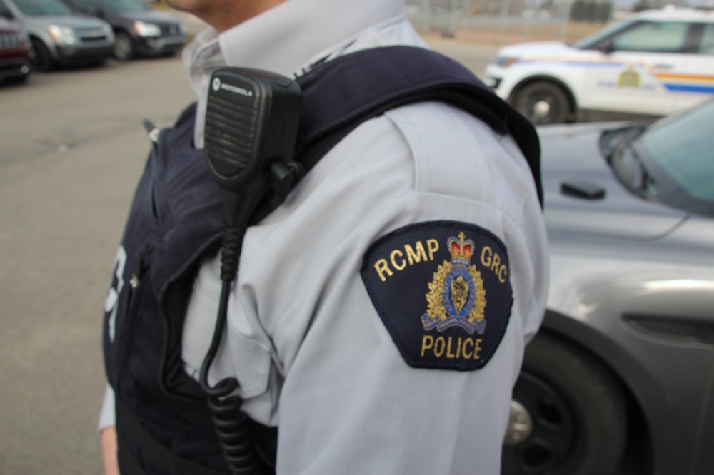 Strathmore RCMP issue emergency alert for two armed and dangerous ...