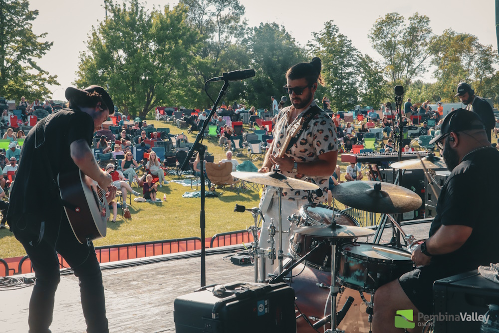 Winkler Harvest Festival Sunday Night Artists share their hearts with ...