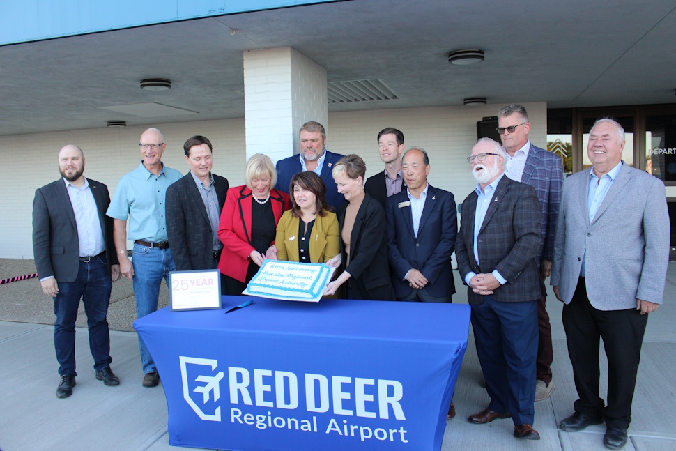 Terminal expansion officially opens at Red Deer Regional Airport ...