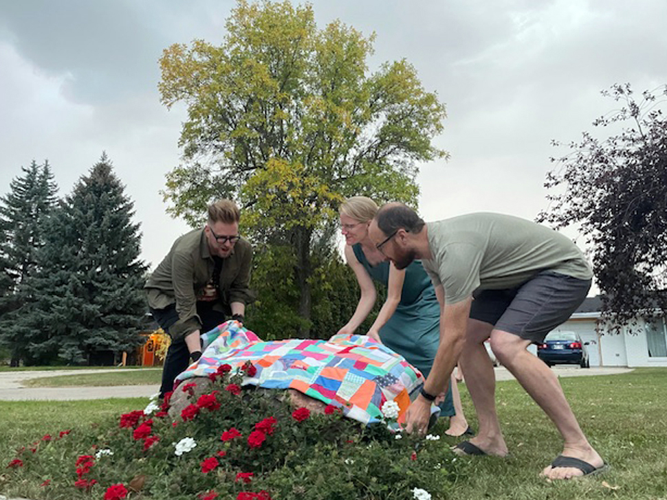 Special plaque unveiled honouring Miriam Toews childhood home ...