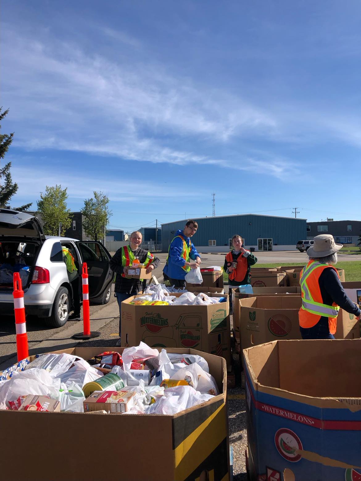 Annual city-wide food drive helps fill shelves - DiscoverAirdrie.com ...
