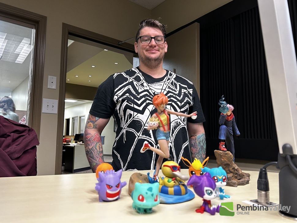 Slime, sculptures, and surprises await at Morden Pop Culture Expo ...