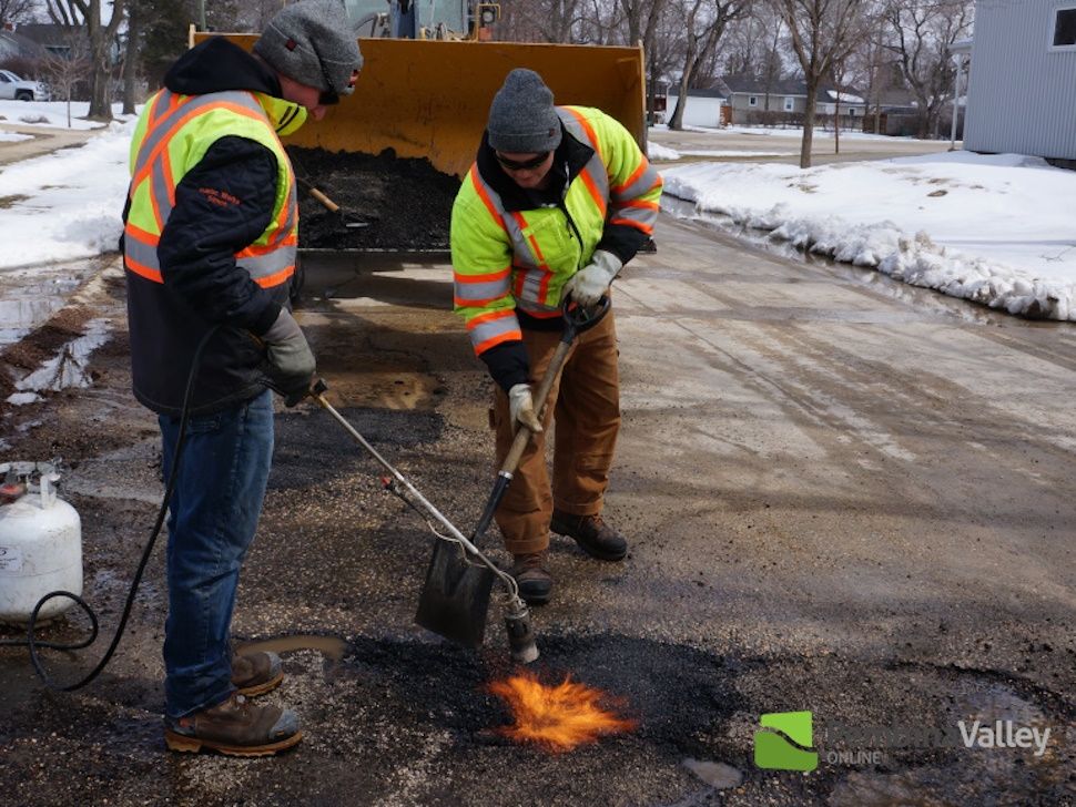 Altona Council takes quick action to meet Public Works review ...