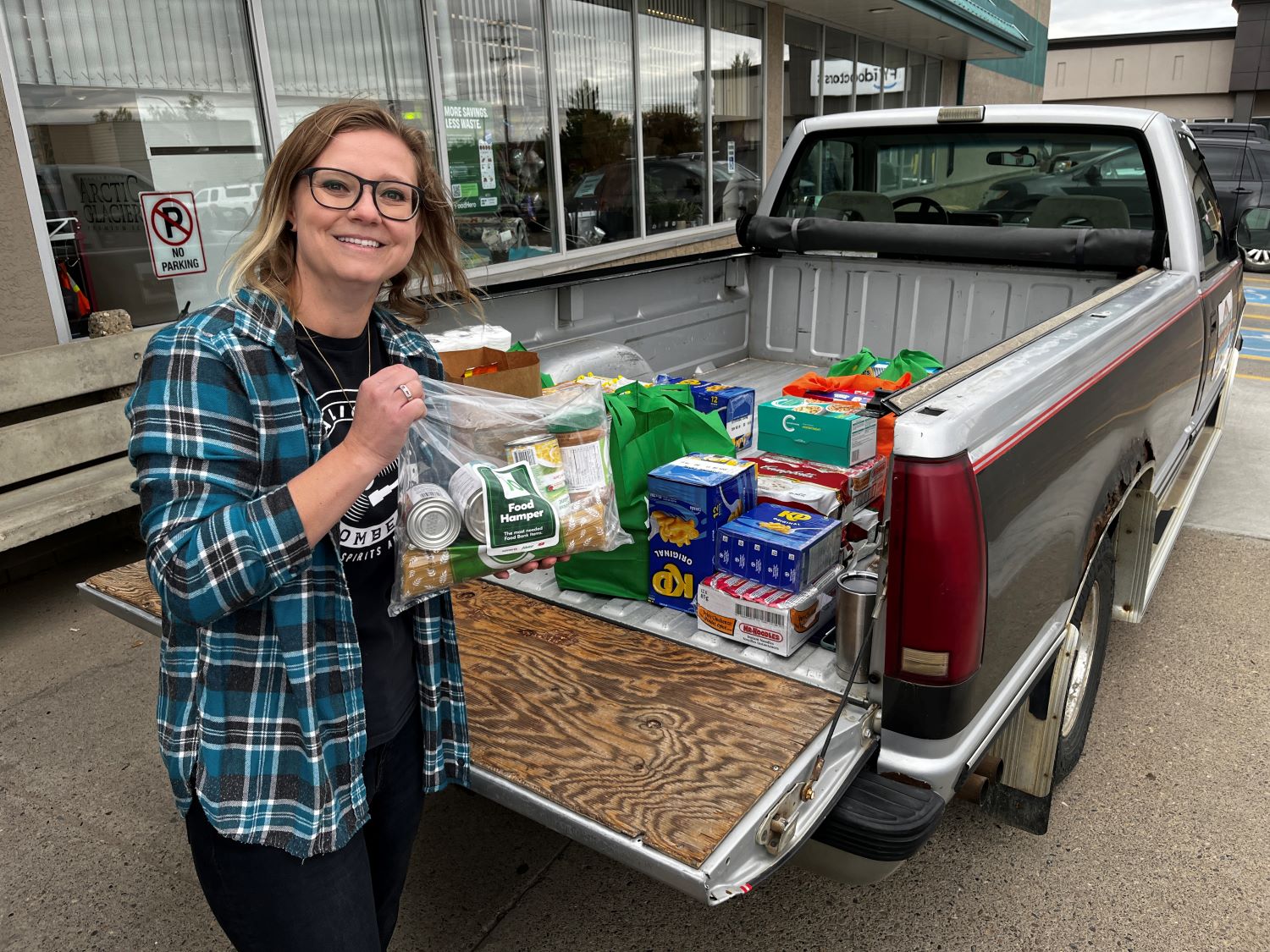 Lacombe Food Bank Drive collects over 2,000 lbs - CentralAlbertaOnline ...