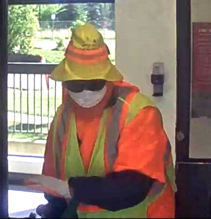 Man wielding crow bar attempts bank robbery in Sylvan Lake ...