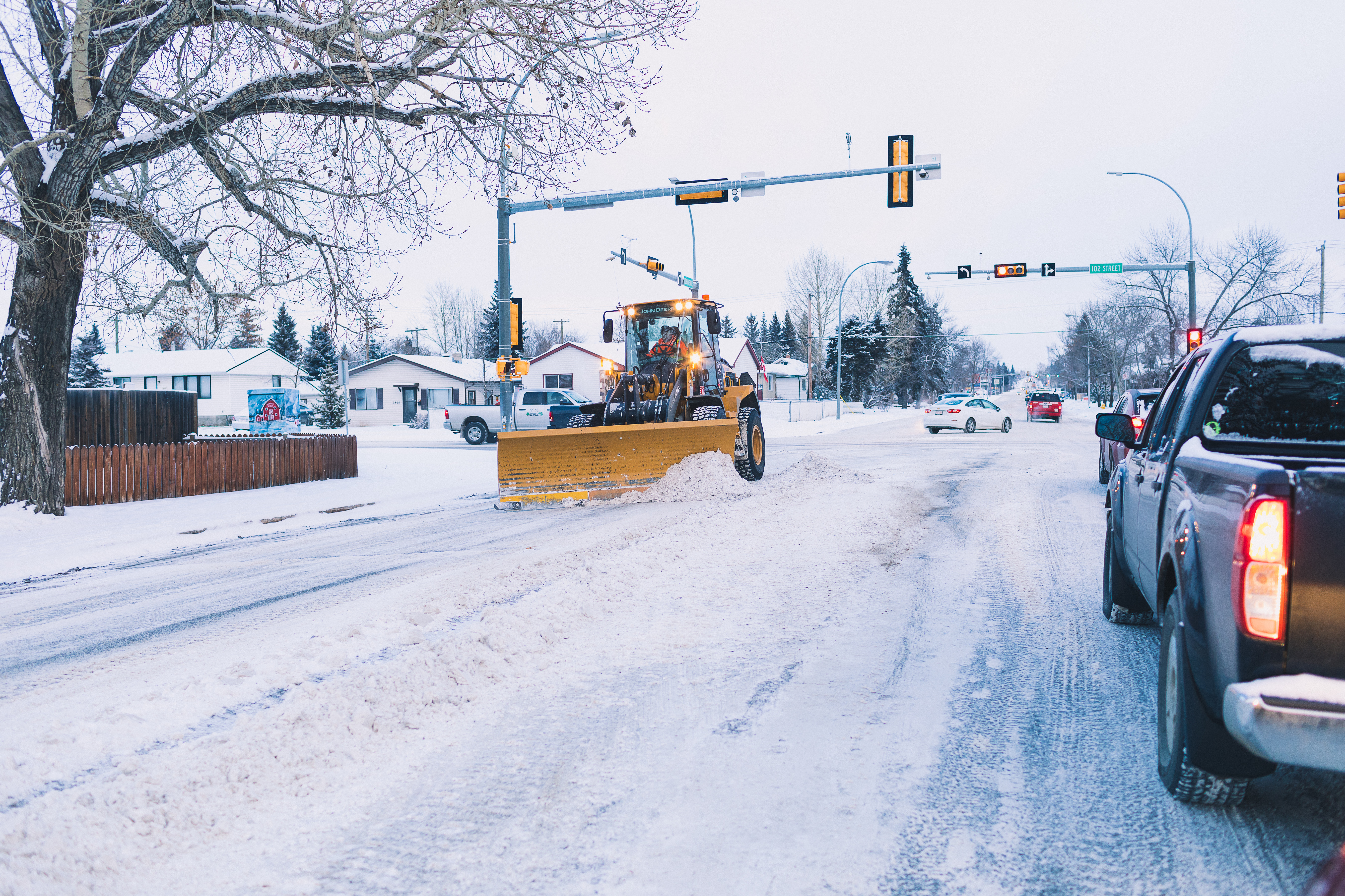 Grande Prairie crews respond to early season snowfall - ReachFM: Peace ...