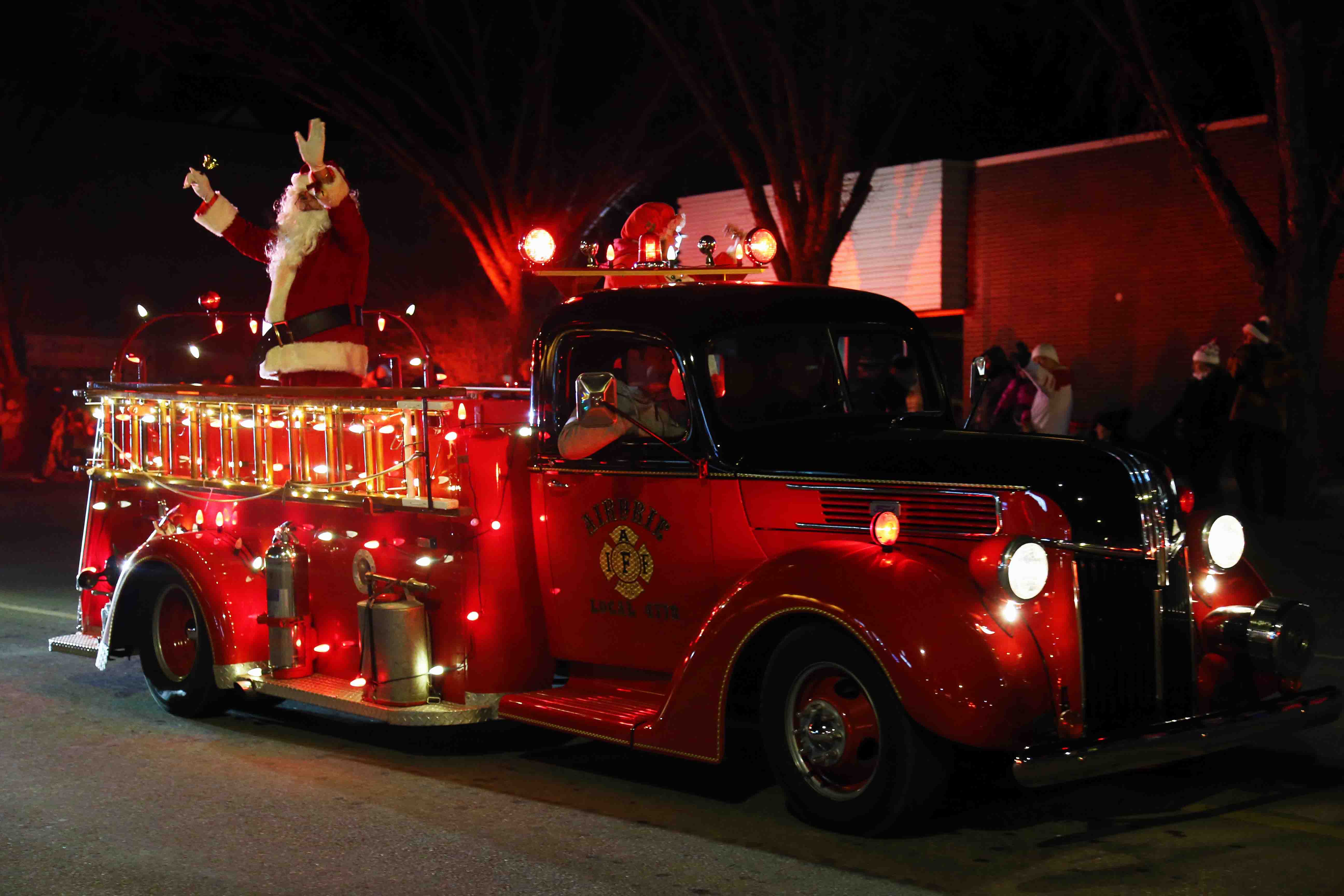 Beloved Airdrie holiday parade tradition is back and we know the date ...